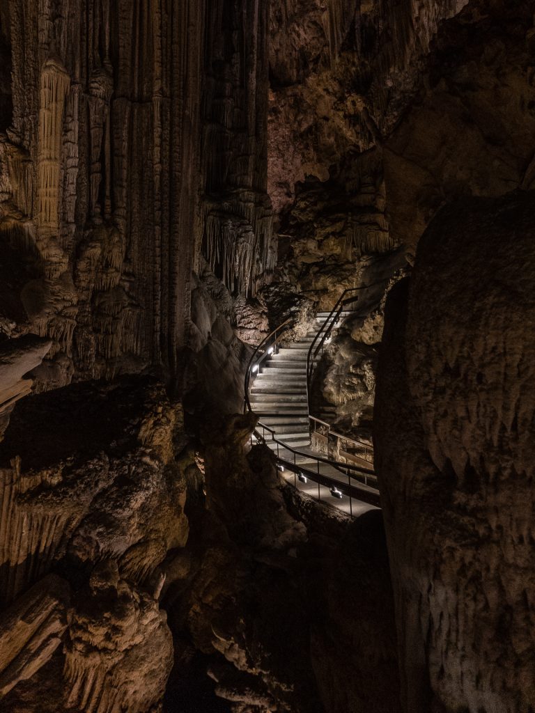 Grotten van Nerja in Andalusië bezoeken: Informatie & tips - Door Spanje